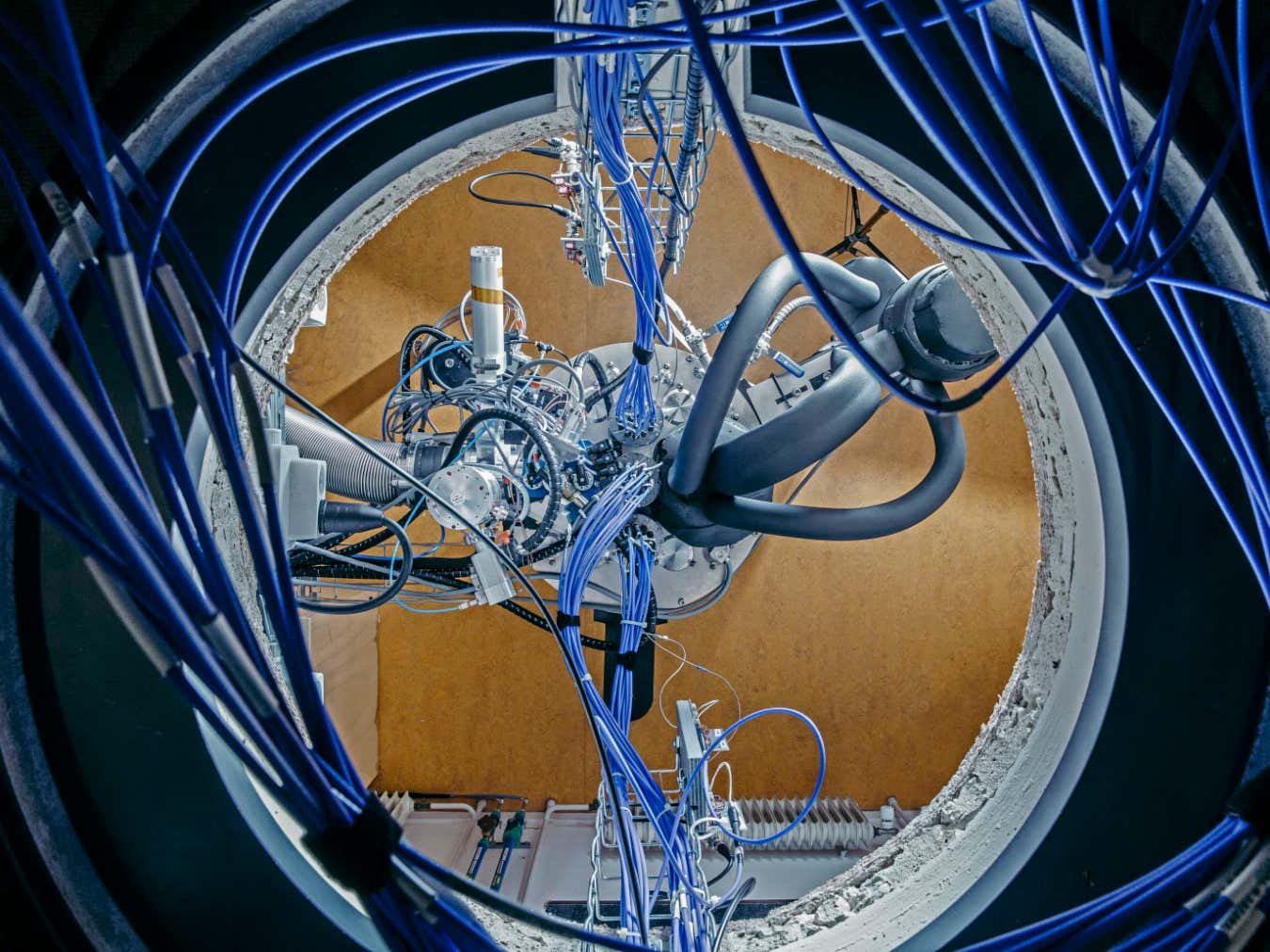 Nobel laureate says he’ll build world’s most powerful quantum computer ...